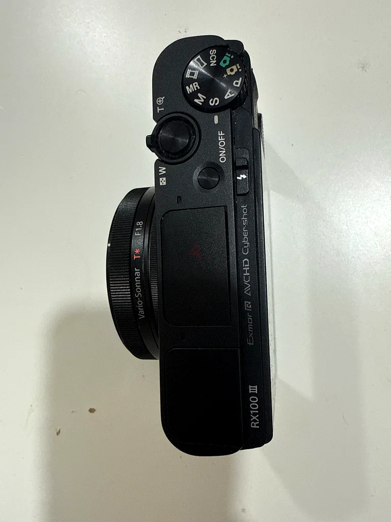 Sony Compact Digital Camera with Zeiss Lens RX100 M3 | dubizzle