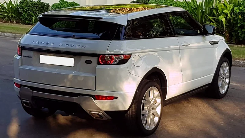 RANGE ROVER EVOQUE COUPE // F.S.H // RED INTERIOR // GCC // PANORAMIC ...