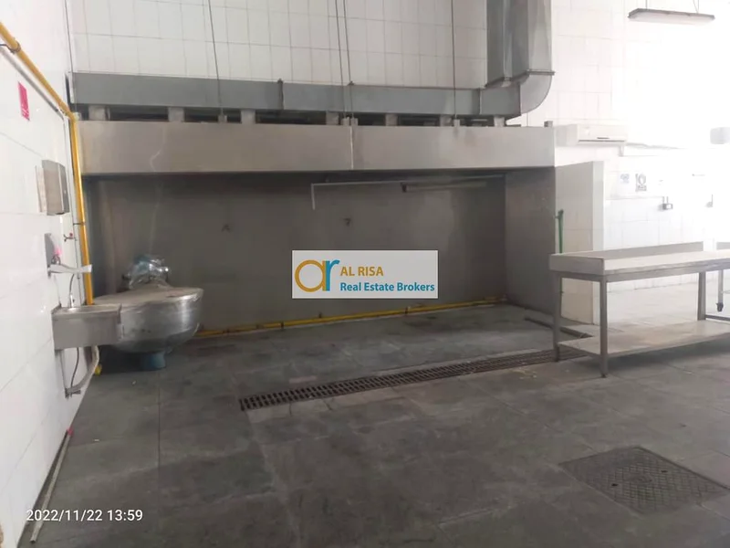Warehouse: 3000 sq. ft Only Kitchen available at Al Quoz | dubizzle Dubai