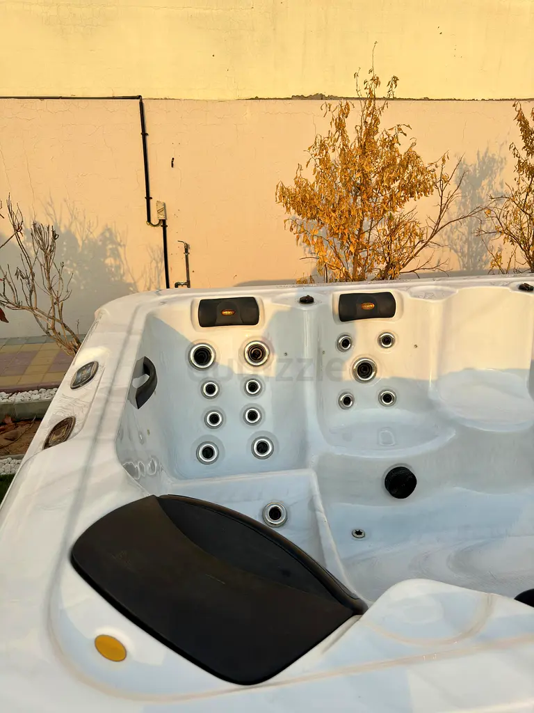 nearly new Jacuzzi for sale with competitive price | dubizzle Dubai