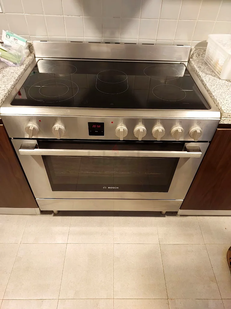 Bosch full electric cooker 90cm top 5 hobs oven fan assisted cleaned ...