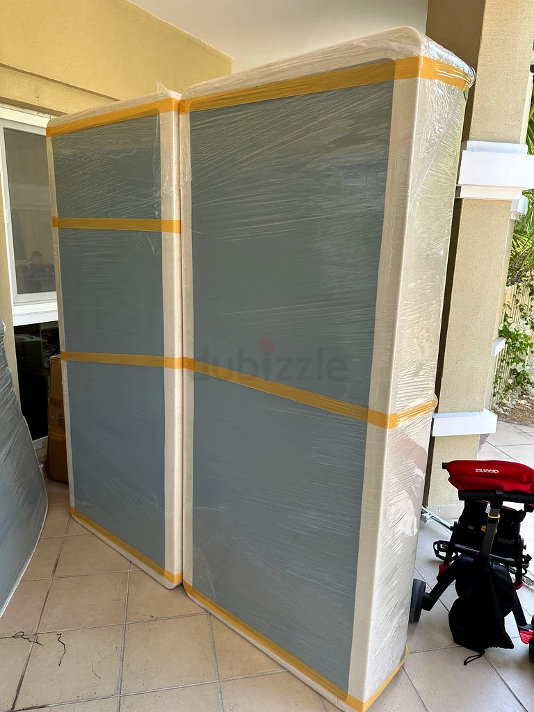 “Englander Hotel Collection” king size mattress with base | dubizzle