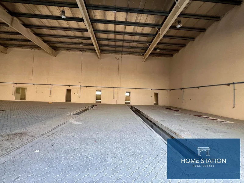 Warehouse: MAIN-ROAD FACING | PRIME LOCATION | POWER 200KW | dubizzle Dubai