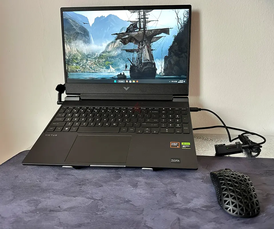 HP Victus Gaming Laptop with Gaming mouse | dubizzle