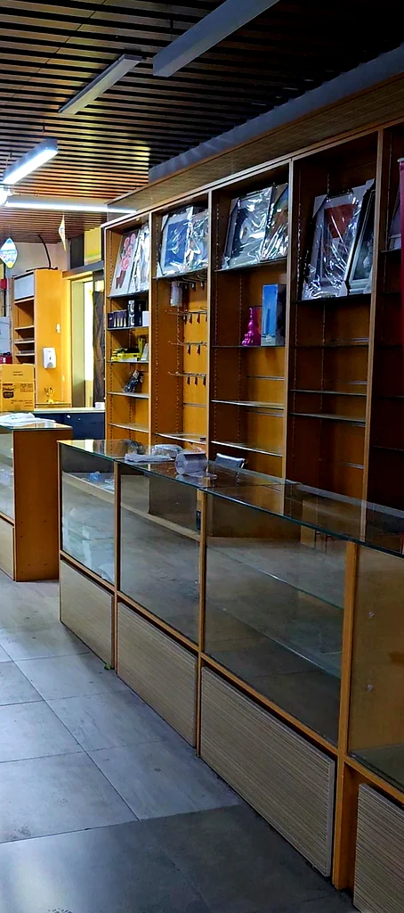 MOBILE WATCH COUNTER S | dubizzle Sharjah