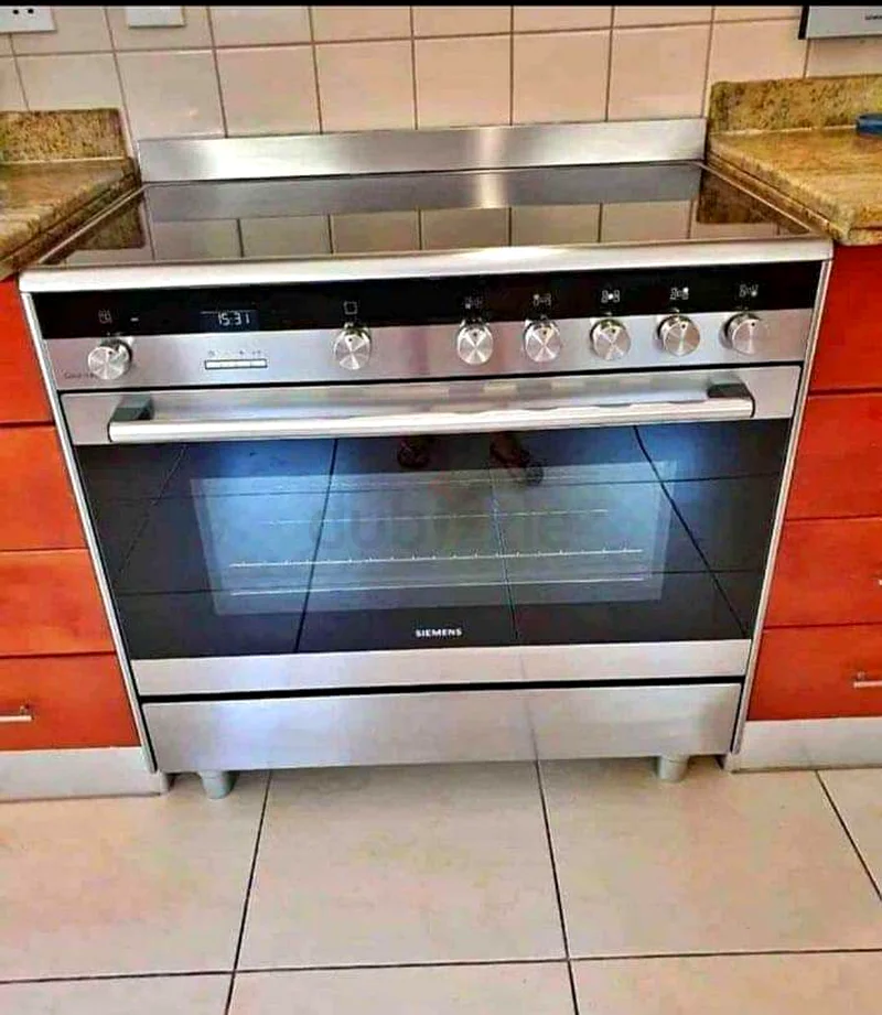 SIEMENS IQ500 ELECTRIC CERAMIC COOKER UNDER WARRANTY | dubizzle