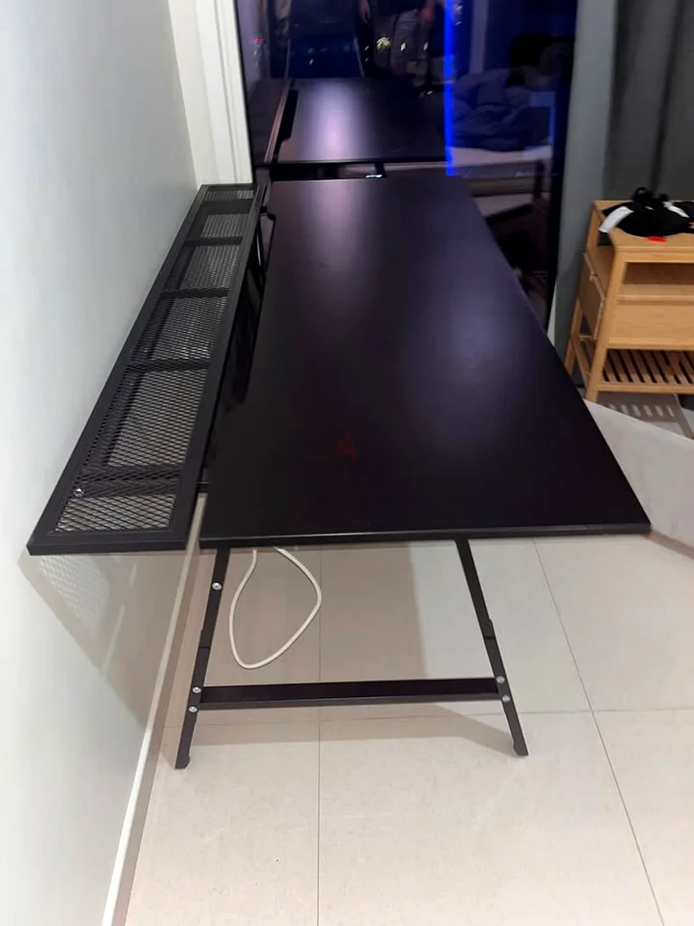 Computer desk from IKEA | dubizzle