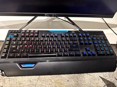 iBUYPOWER pc + 4k monitor + logitech mouse and keyboard + razer menOwar ...