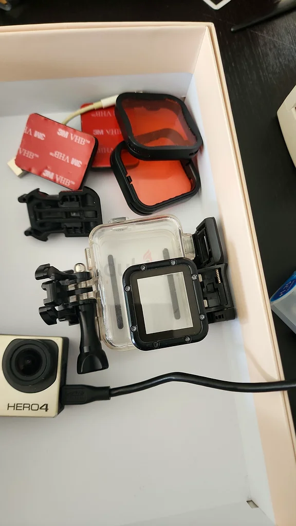 GoPro Hero 4 - Screen not working | dubizzle Dubai