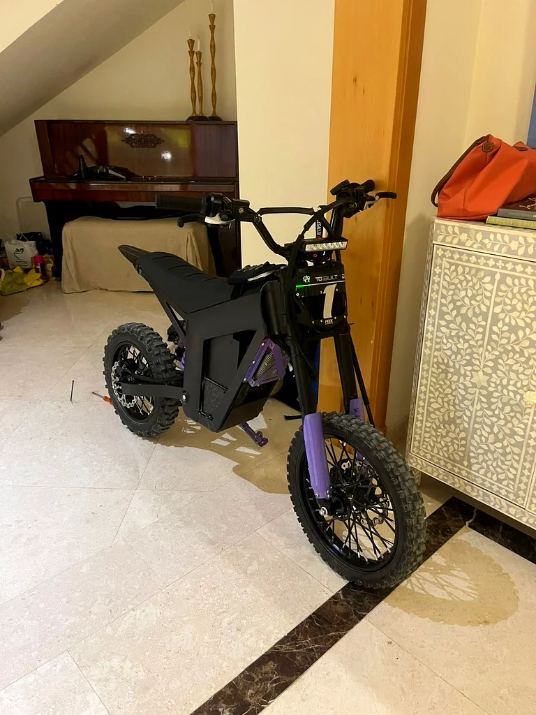 Modded Kugoo Wish 01 with Surron throttle, comes with accessories ...