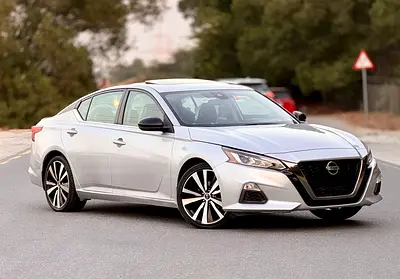 Silver Nissan Altima for Sale in Sharjah | dubizzle