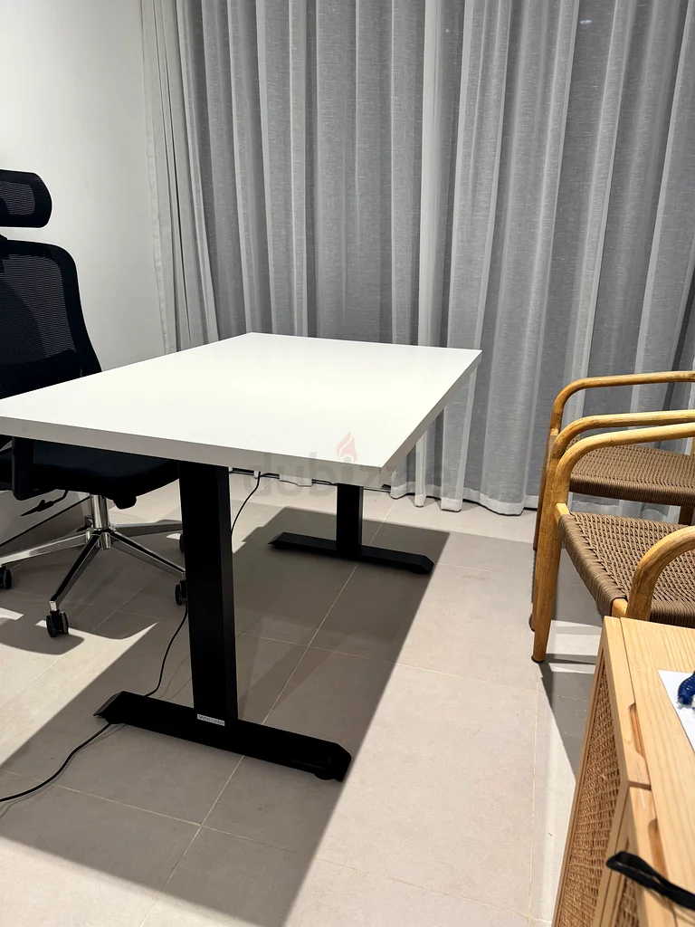 Modern Adjustable Height Study Table electronic | dubizzle