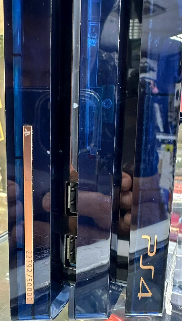Ps4 pro 500 million limited edition | dubizzle Abu Dhabi