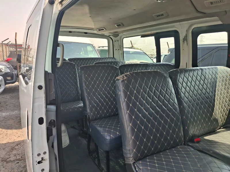 Mitsubishi Fuso // Automatic gear // Gcc space // Full seats // Full ...