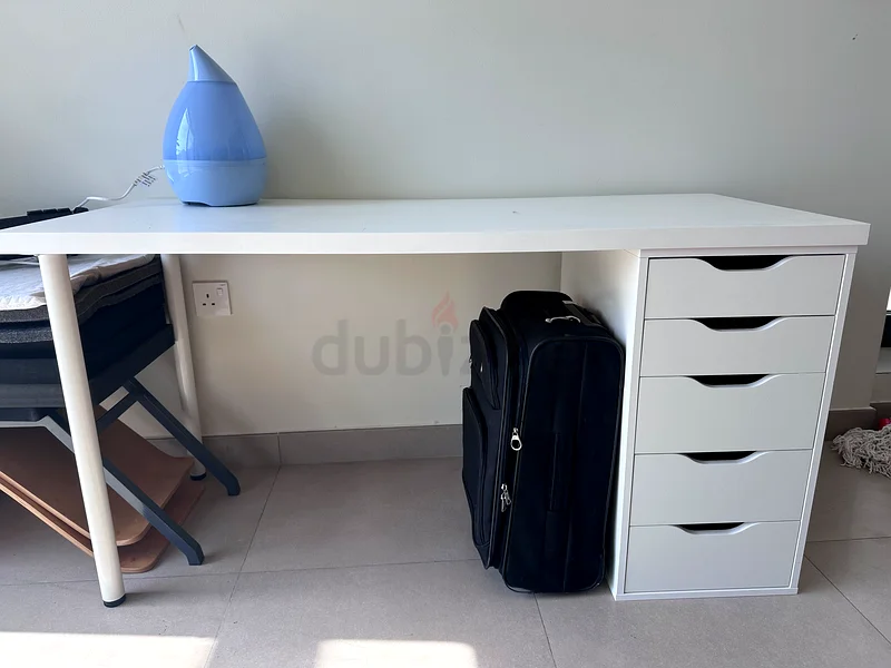 Writing table | dubizzle