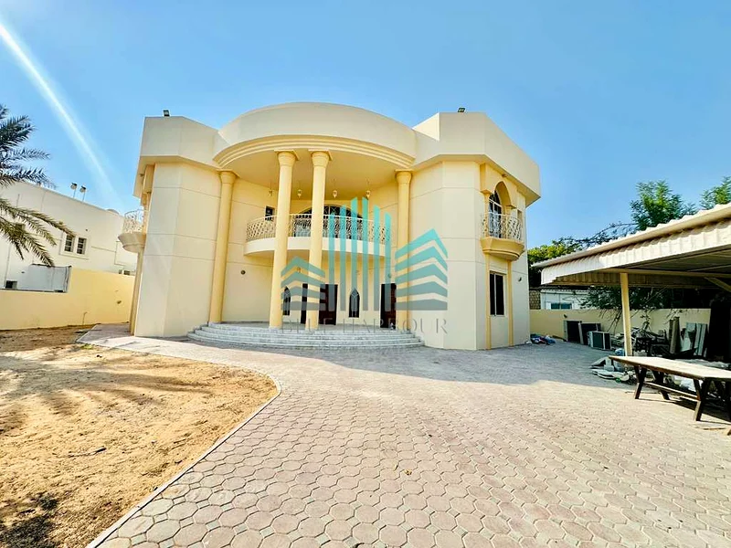 Villa: HUGE VILLA WELL MAINTAINED | PRIME LOCATION | READY TO MOVE-IN ...