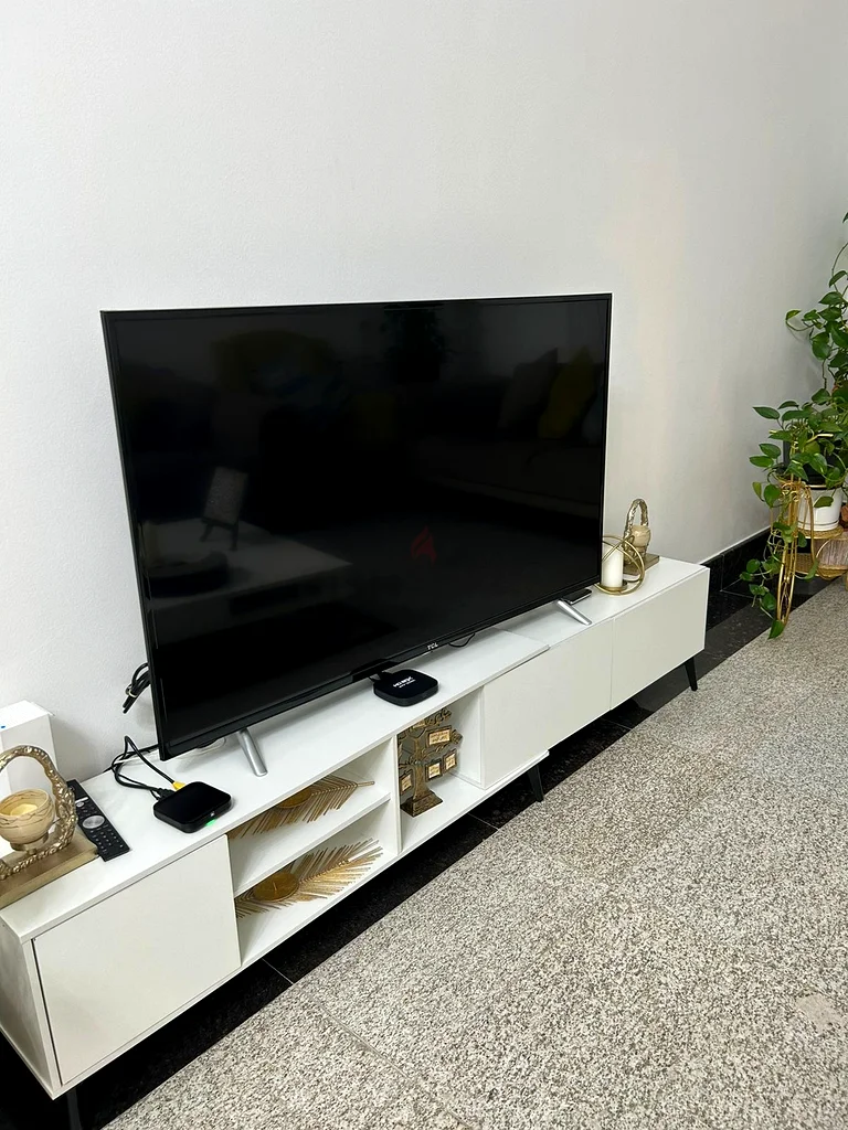 Tcl 55-inch LED TV with Smart Features for Sale! | dubizzle