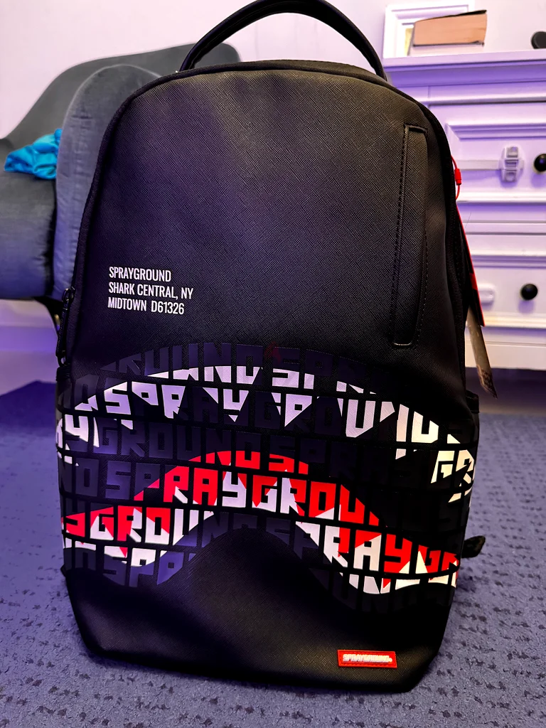 Sprayground backpack shark code limited edition | dubizzle Dubai