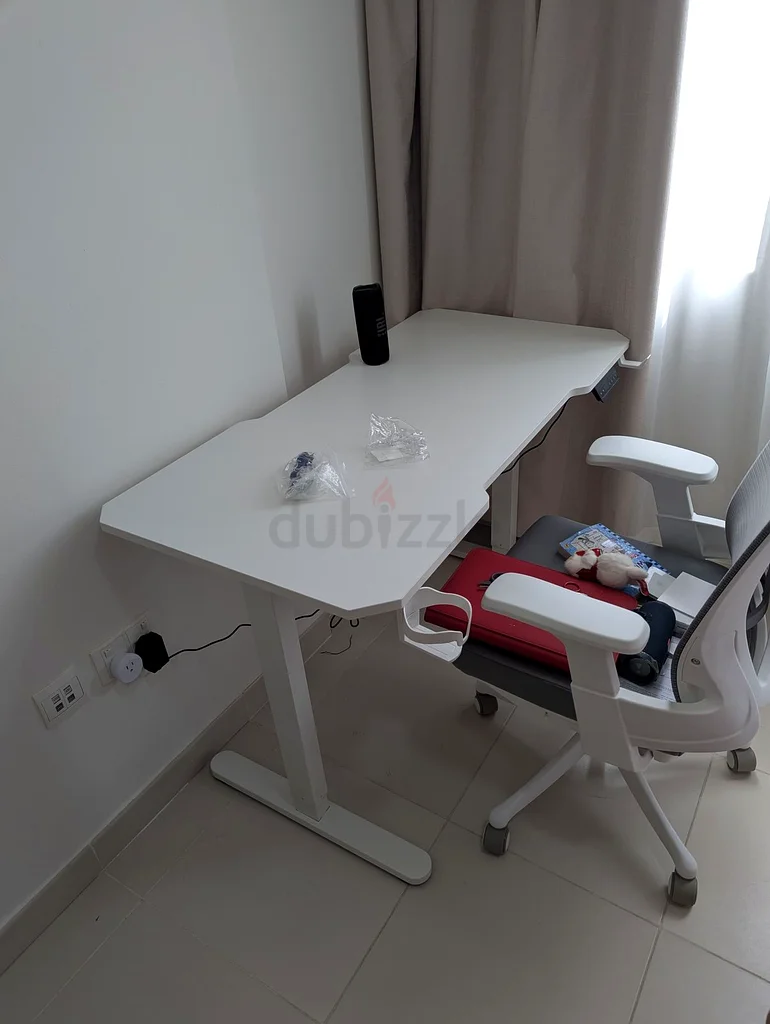 Modern White Study Desk with Chair | dubizzle