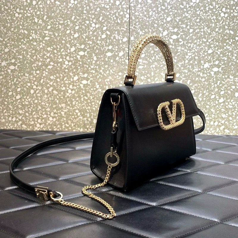 Chic Valentino Designer Handbag - Elevate Your Style! | dubizzle Abu Dhabi