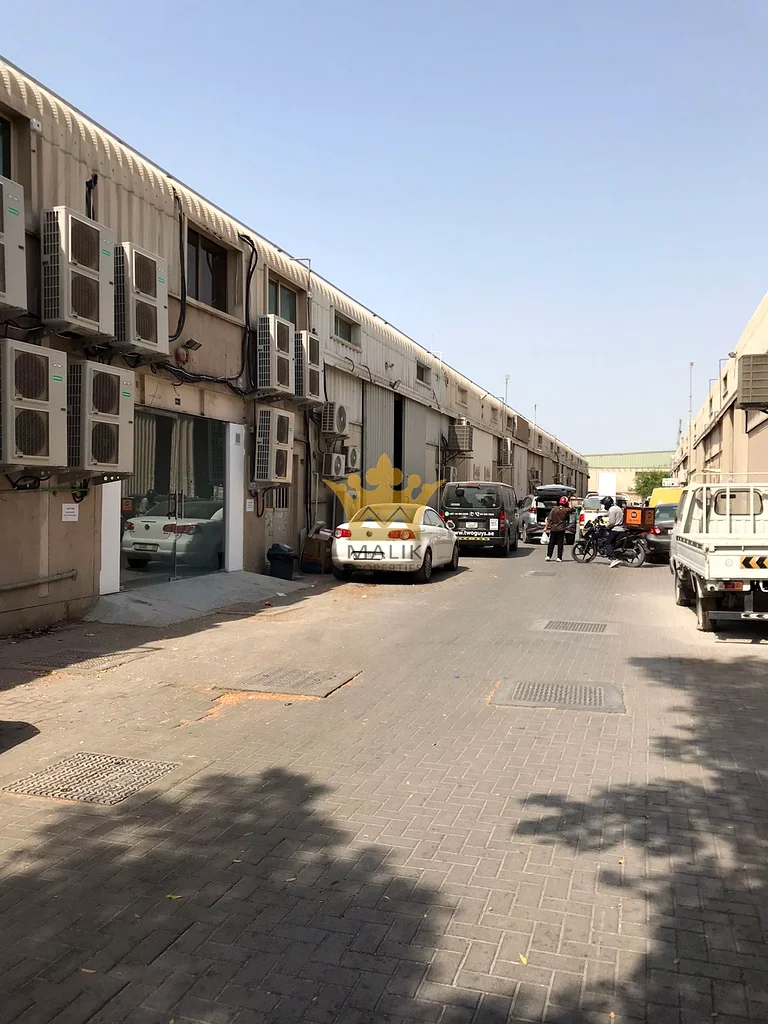 Warehouse: WAREHOUE with Mezzanine for Rent | dubizzle Dubai