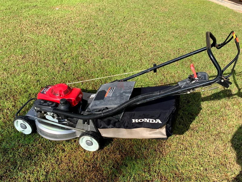 Powerful Honda Lawn Mower for Effortless Gardening! | dubizzle Abu Dhabi