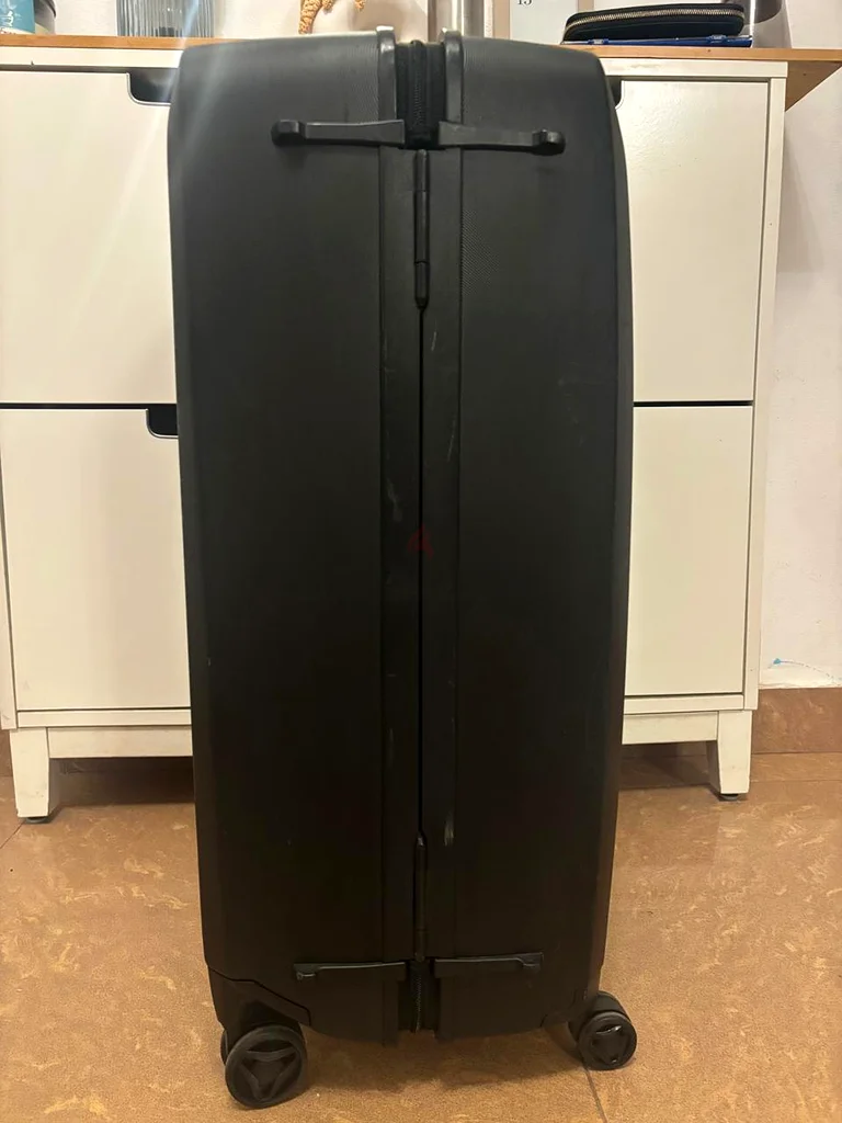 THULE Revolve heavy duty check in luggage | dubizzle UAE