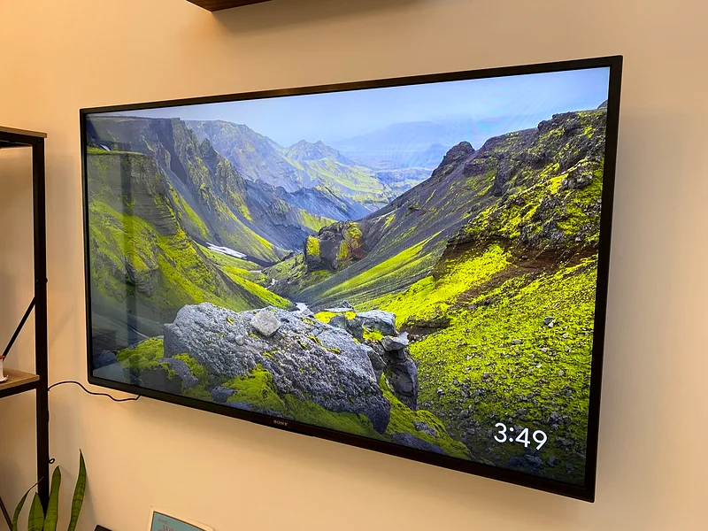 Sleek Flat Panel Television for Sale! | dubizzle Dubai