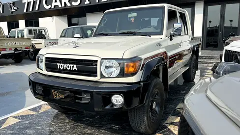 Toyota Land Cruiser 79 series With maroon Interior for Sale in Dubai ...