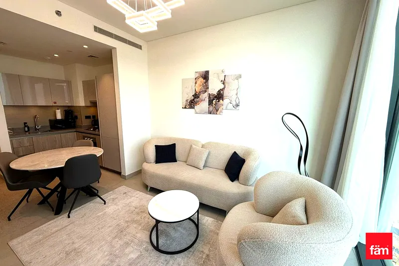 Apartment: + Study | High Floor | Pool + Gym | Vacant | dubizzle Dubai