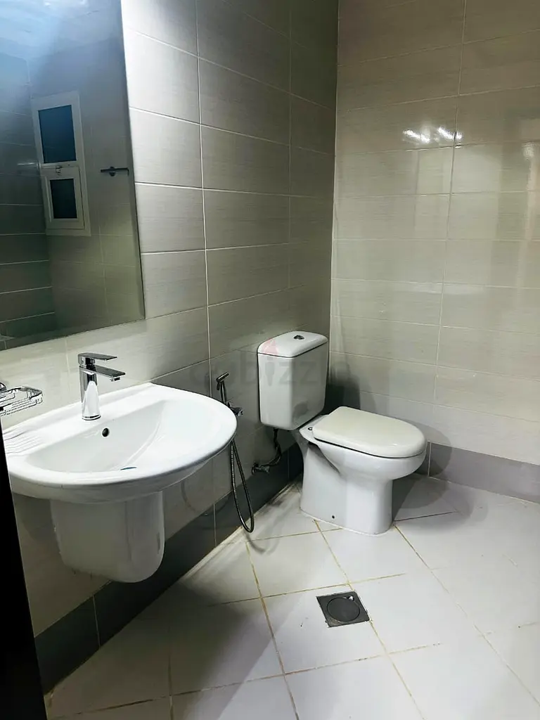 Apartment: EXECUTIVE BED SPACE AVAILABLE FOR MEN | dubizzle Dubai