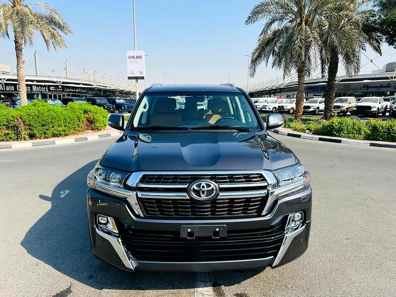 TOYOTA LAND CRUISER GXR V8 GRAND TOURING FULL OPTION GCC SPECS SINGLE ...