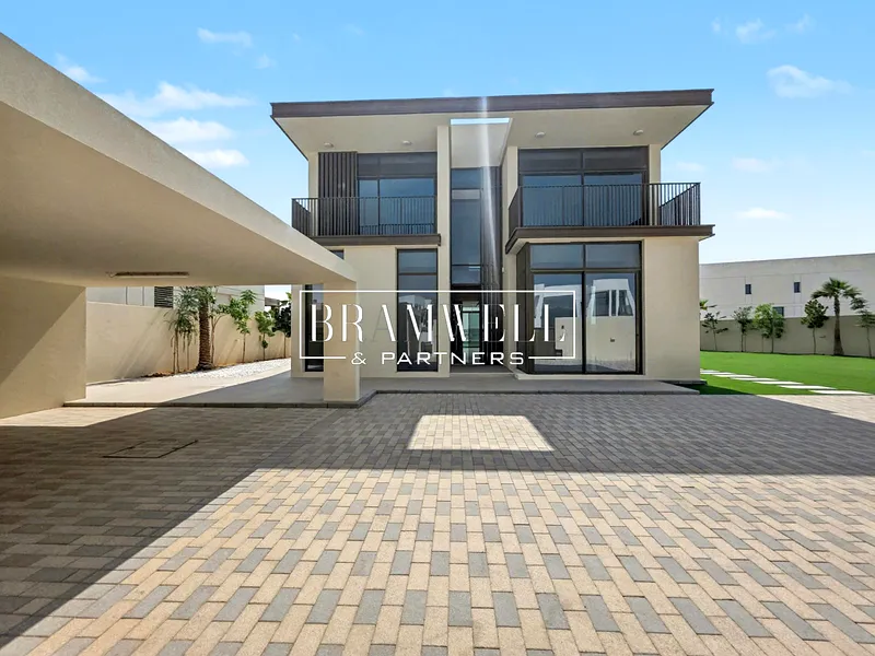 Villa: Spectacular | Massive Plot | Prime Location | dubizzle UAE