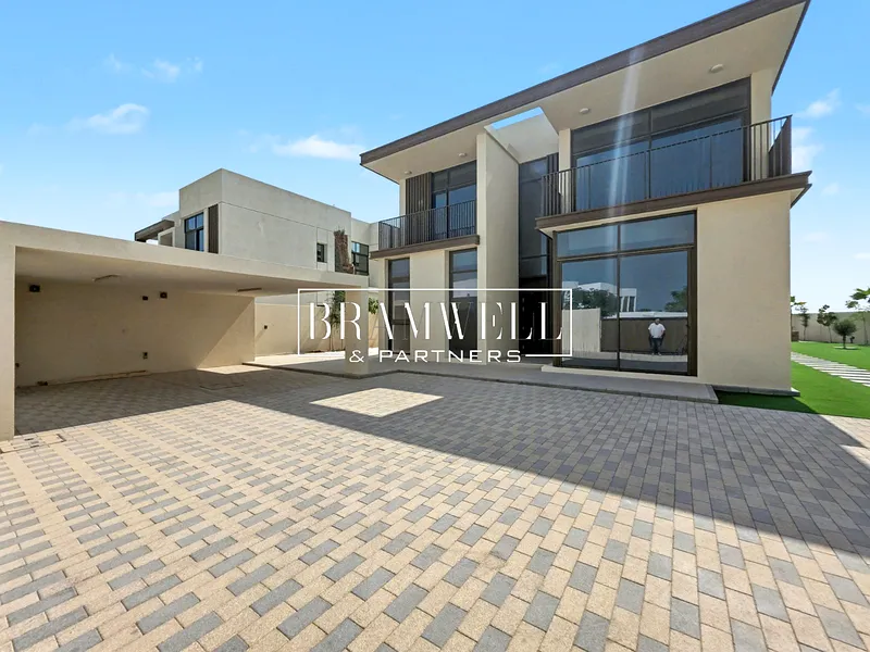 Villa: Spectacular | Massive Plot | Prime Location | dubizzle UAE