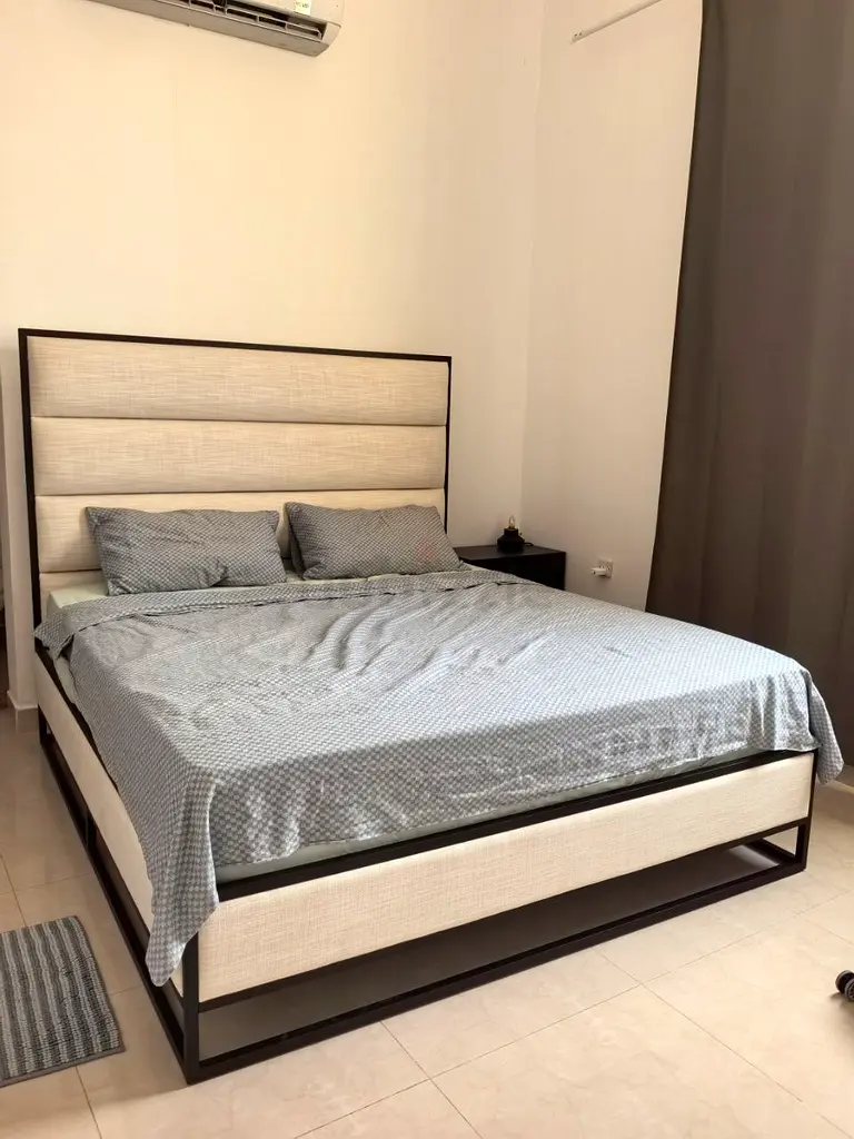 Modern and Comfortable King Bed with matress | dubizzle Dubai