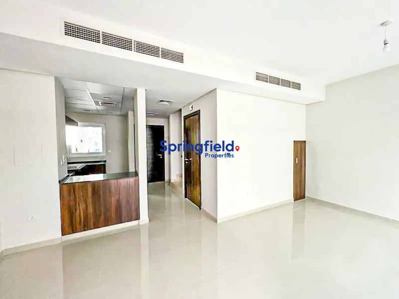 Townhouse: Middle Unit | Mint Condition | Rented | dubizzle Dubai