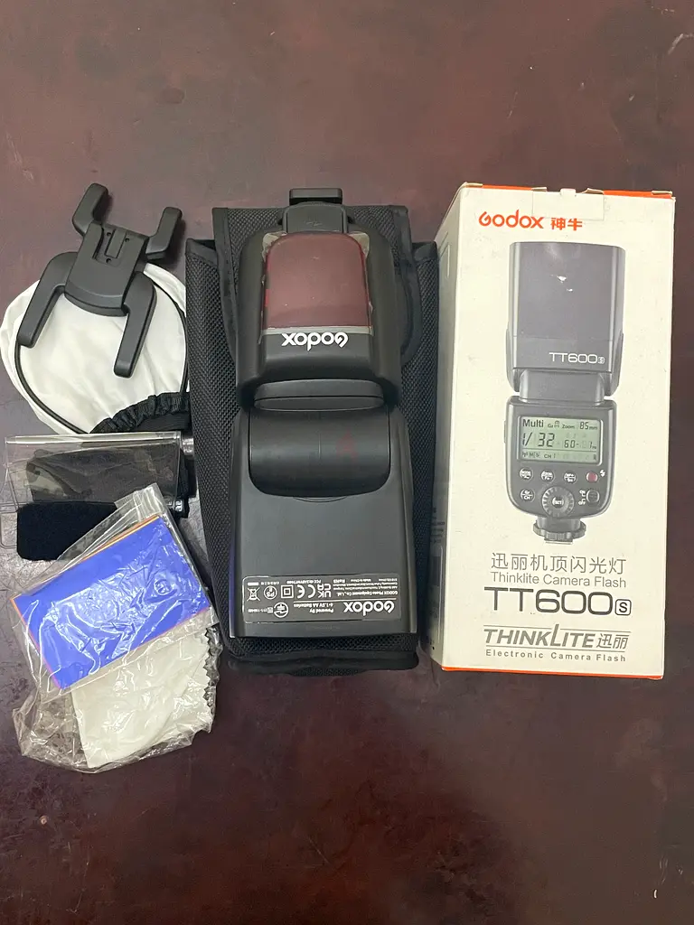 Sony A7iii with 2 battery and 28-70mm kit lens/ Sony 24-70 f2.8 GM ii ...