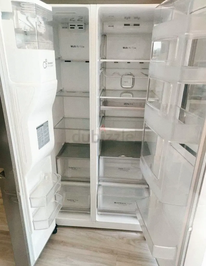 LG InstaView Door-in-Door Side-by-Side Refrigerator with Water Dispenser Ice Maker | dubizzle Dubai