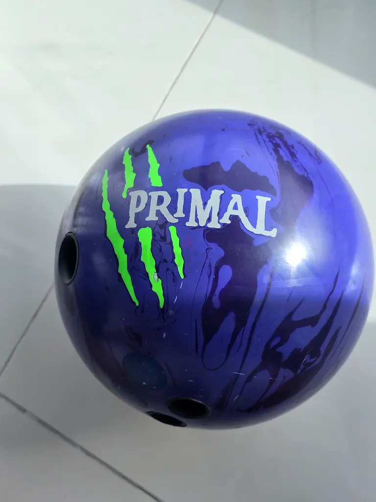 High-Quality Primal Bowling Ball for Sale 15 LB | dubizzle Dubai