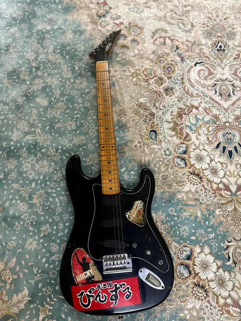 Electric Guitars for Sale in Low Prices | dubizzle Dubai