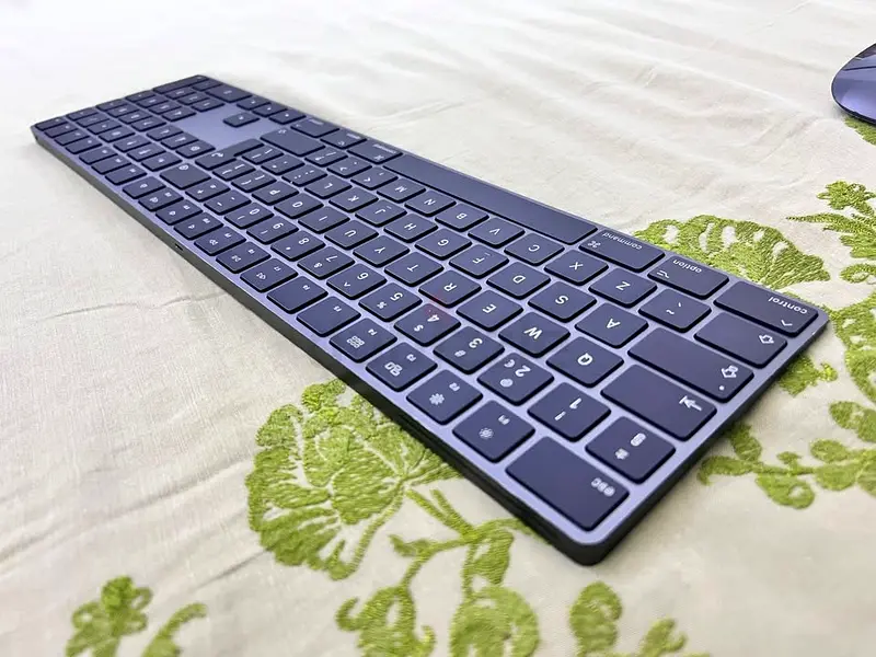 Apple Magic Keyboard With Numpad Black COD Available | dubizzle Dubai