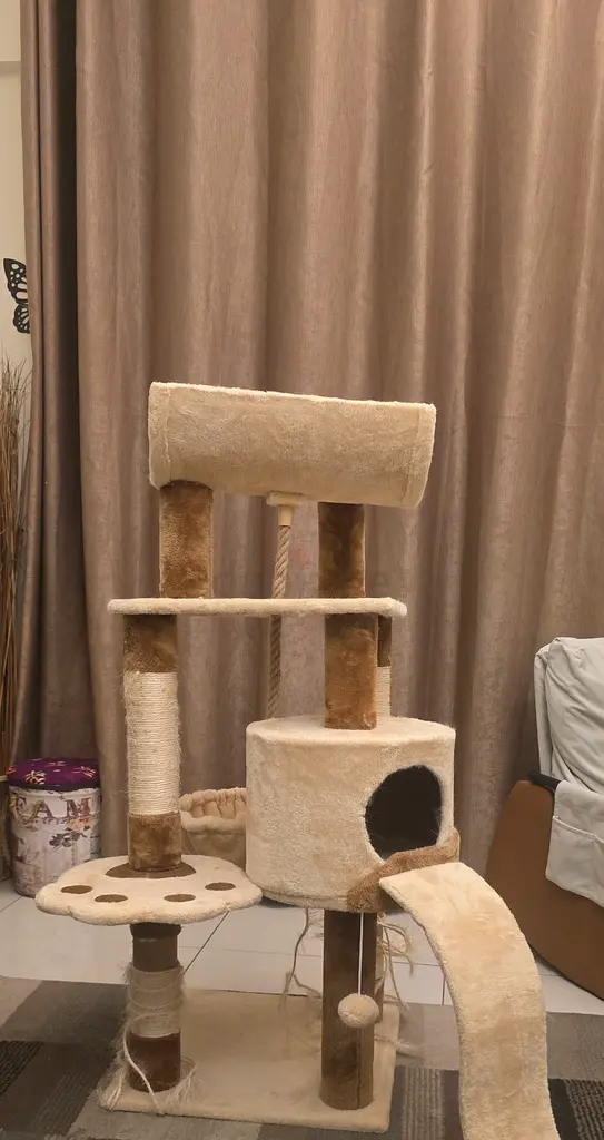 Large Cat Tree with Scratching Posts | dubizzle UAE
