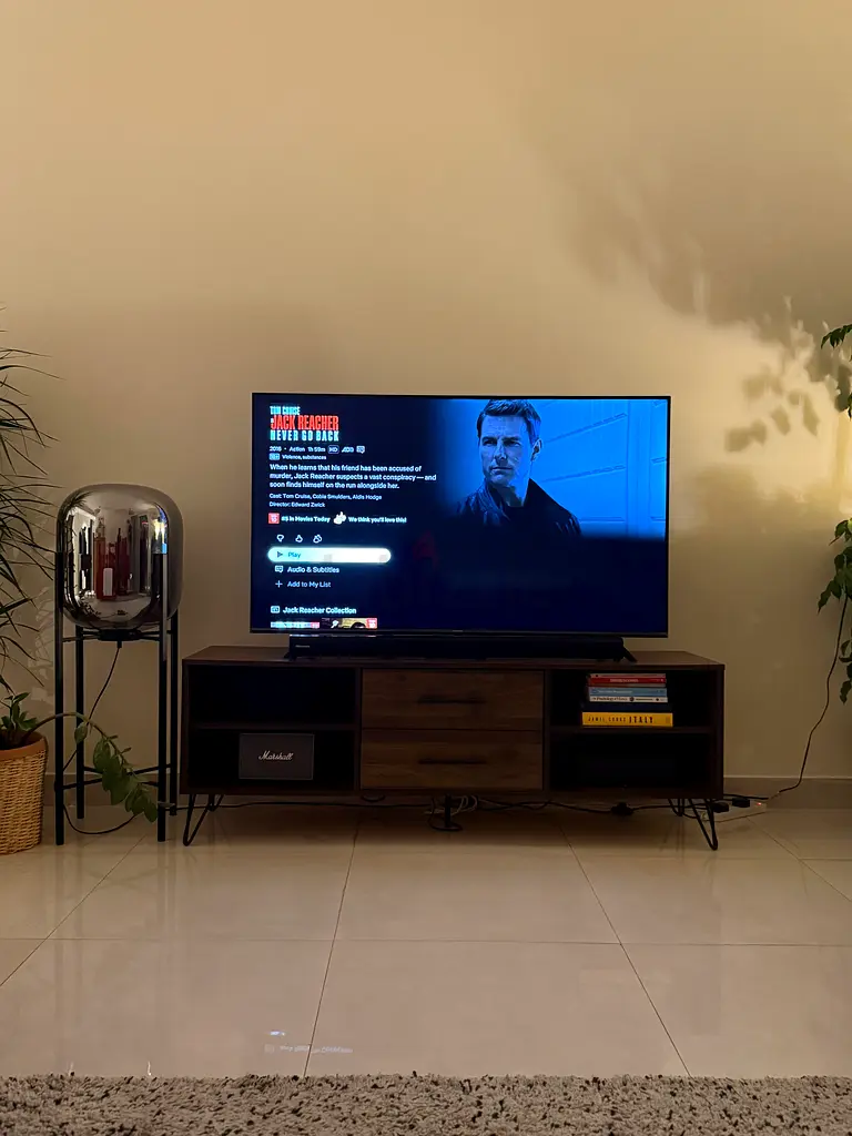 Hisense 55inch 4K UHD Smart LED TV with Soundbar | dubizzle Dubai