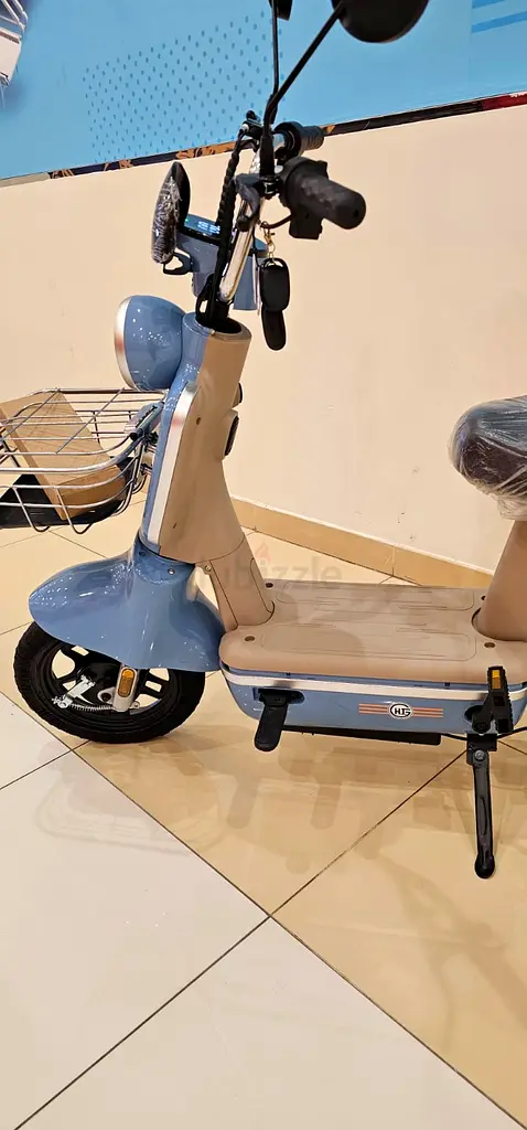 Electric Card remote key scooter with 2 seats | dubizzle Dubai