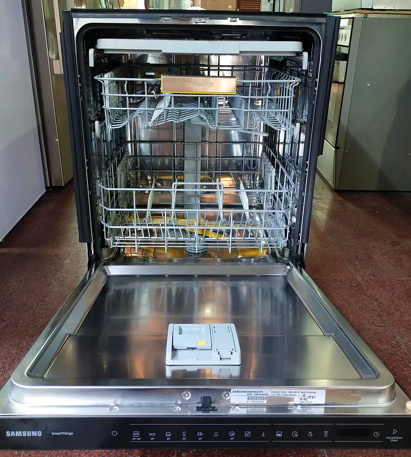 Samsung Built-in 3 Racks Dishwasher | dubizzle Dubai