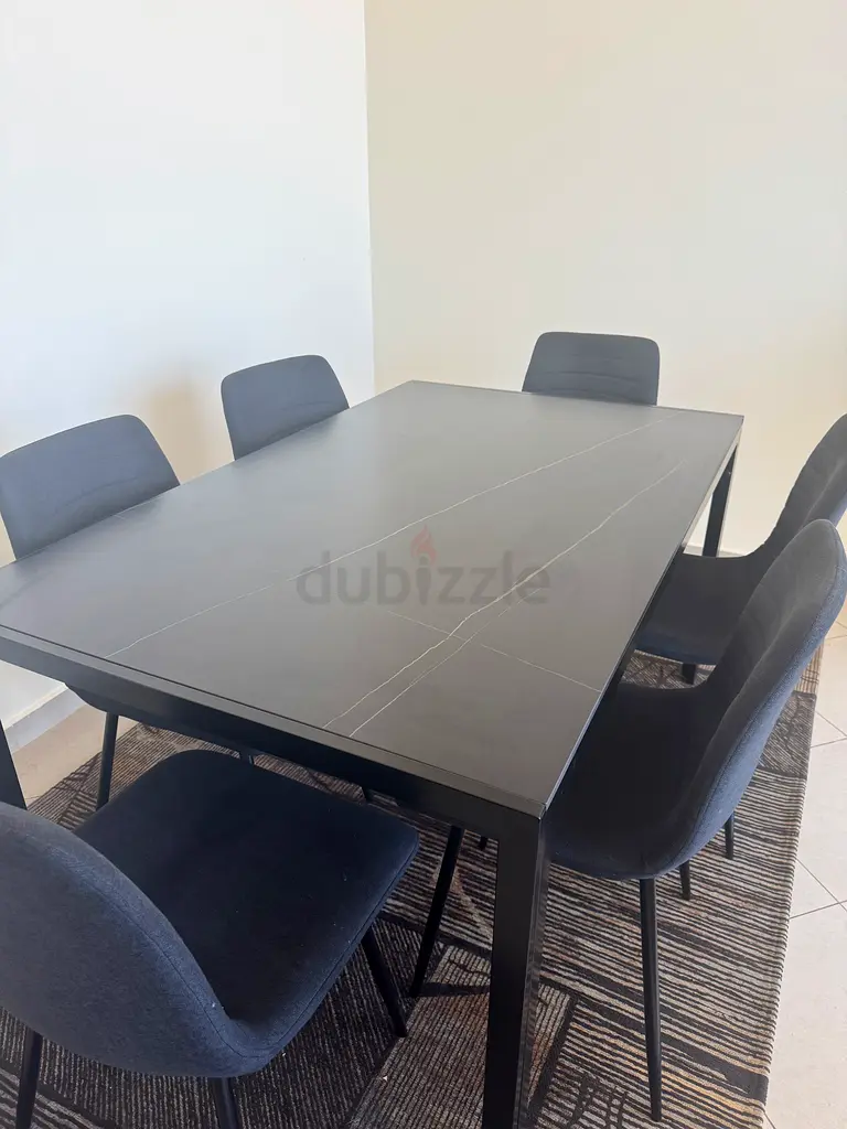 Stylish Modern Dining Table with Comfortable Chairs | dubizzle Abu Dhabi
