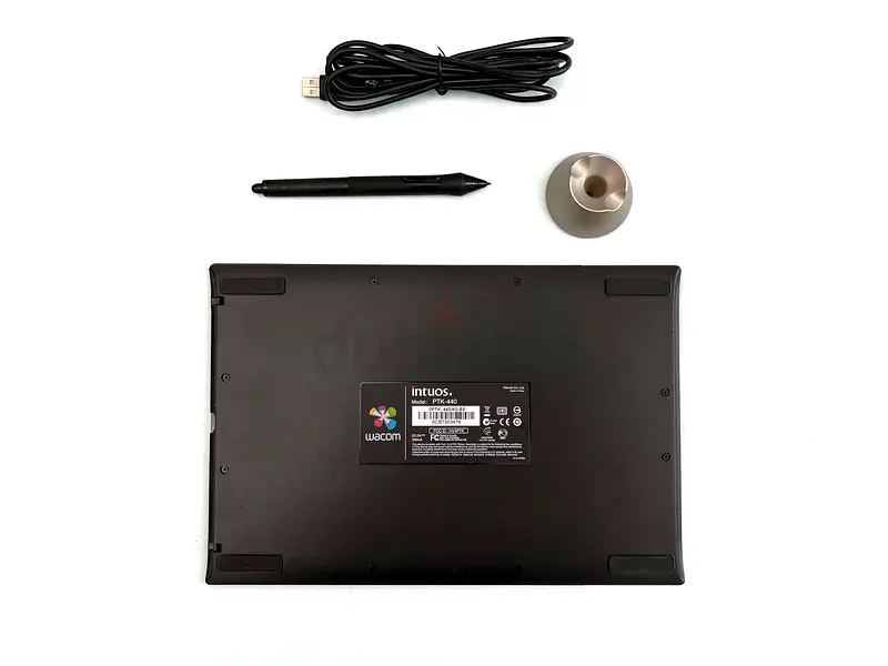 Wacom Intuos Pro (PTK-440) Drawing Tablet | dubizzle Dubai