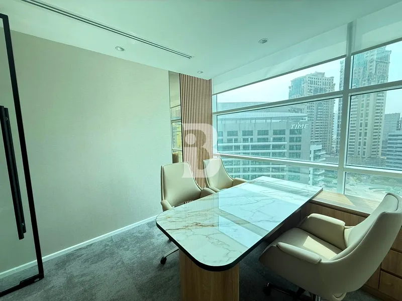 مكتب للإيجار: Luxury Office with Modern Fit-Out | Thuraya Tower ...