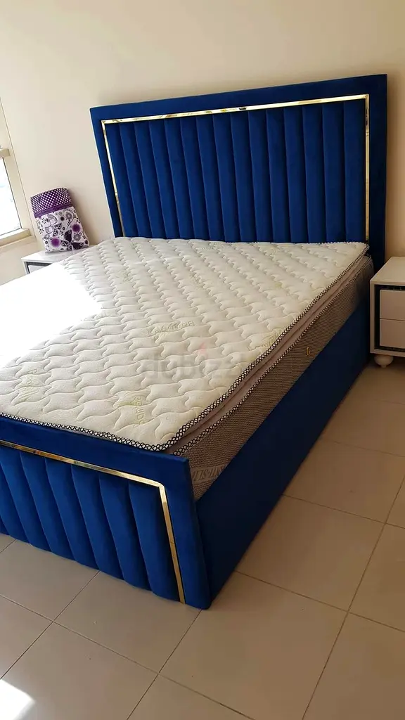 Elegant Blue Velvet King Size 180x200cm Bed with Mattress for Sale ...