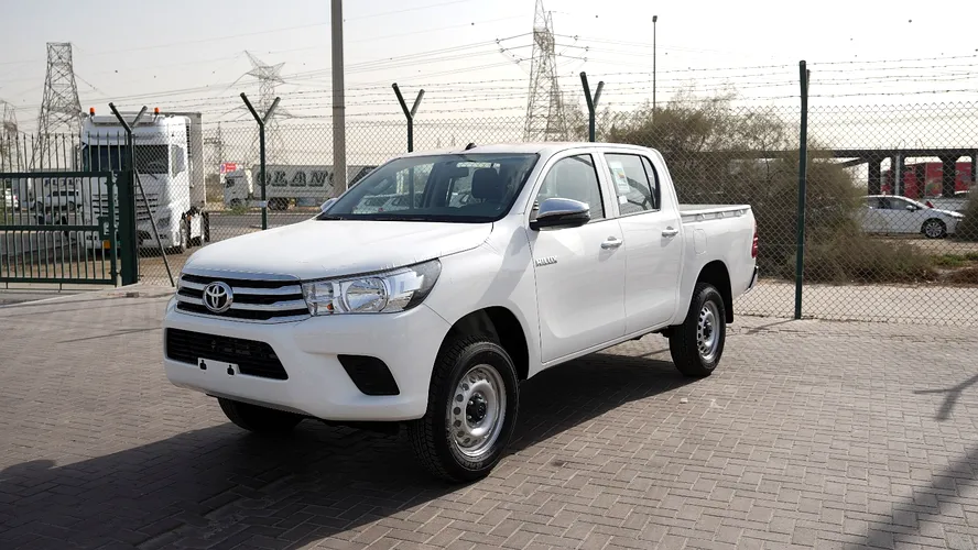 TOYOTA HILUX DOUBLE CABIN DIESEL 4X4 A/T MODEL 2025 | dubizzle UAE